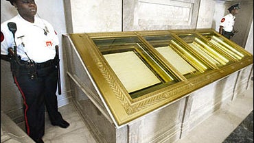 We The People... Under Glass - CBS News