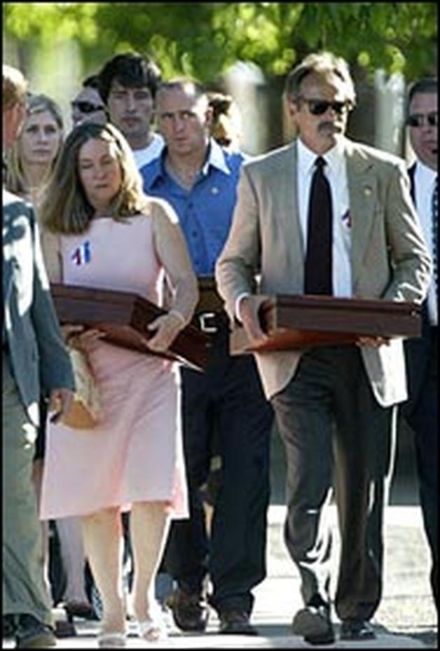 Pat Tillman - Photo 1 - CBS News