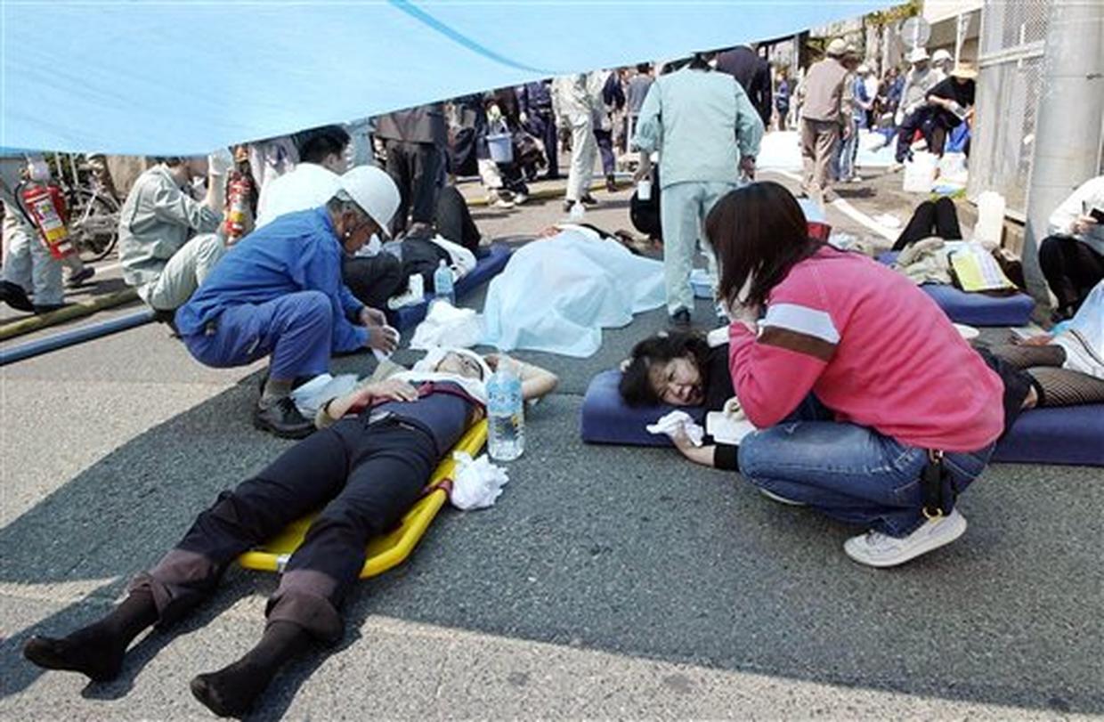 Japan Train Derailment - Photo 1 - CBS News