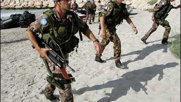 Italian Troops Arrive In Lebanon - CBS News