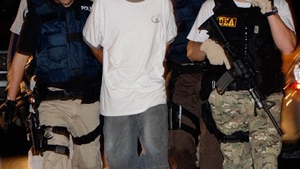 Raid Targets Puerto Rico Drug Gang - CBS News