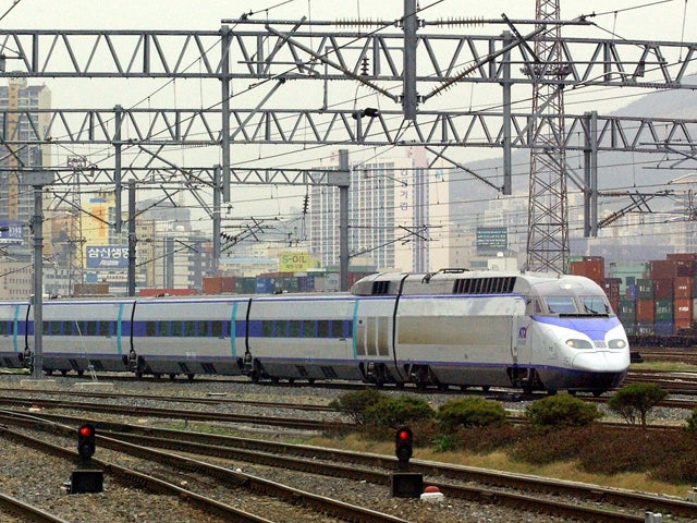 The World's 10 Fastest Commuter Trains - CBS News