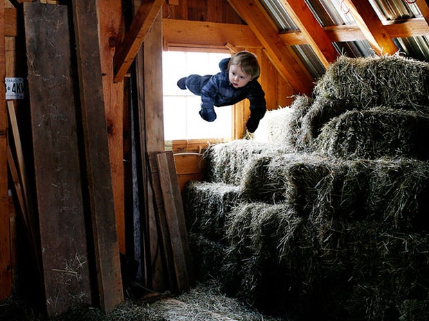 Flying baby pics go viral - CBS News