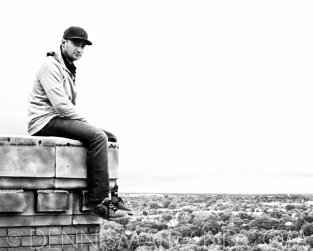 Fearless photog lives "Life on the Edge" - CBS News