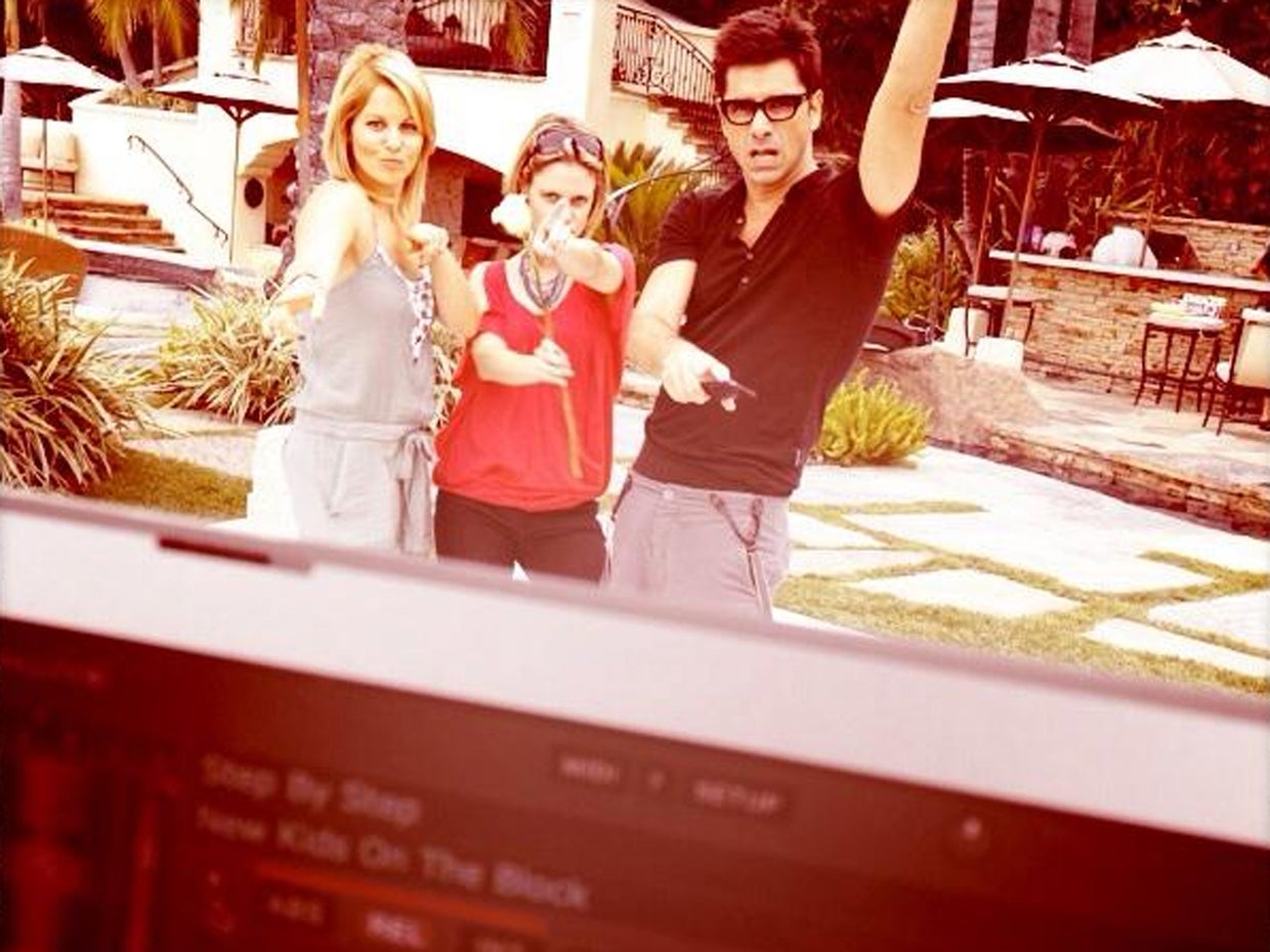 "Full House" cast reunites for 25th anniversary - CBS News