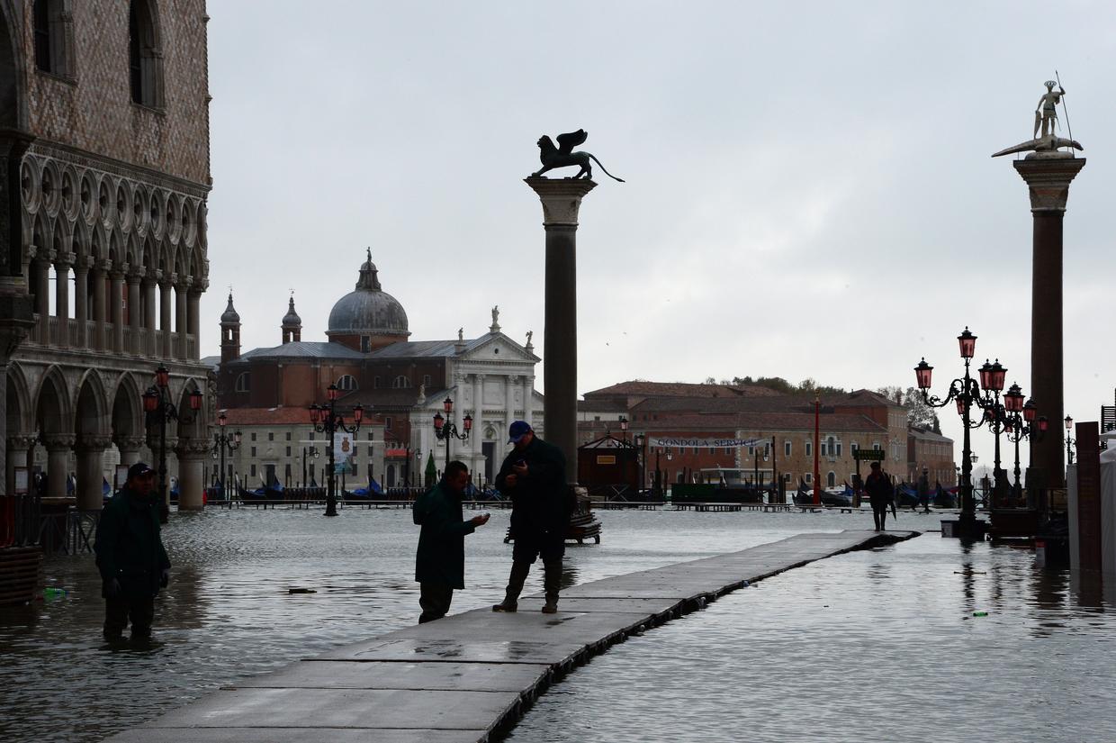 Venice under water - Photo 1 - CBS News