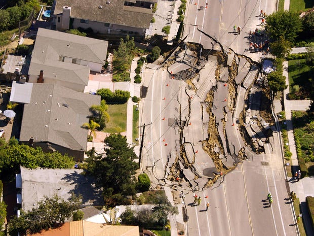 Minnesota Sinkhole - Giant sinkholes - CBS News