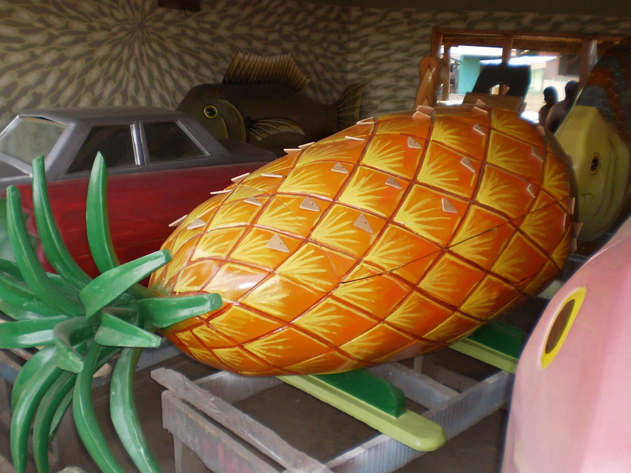 Artful caskets of Ghana - Photo 1 - Pictures - CBS News