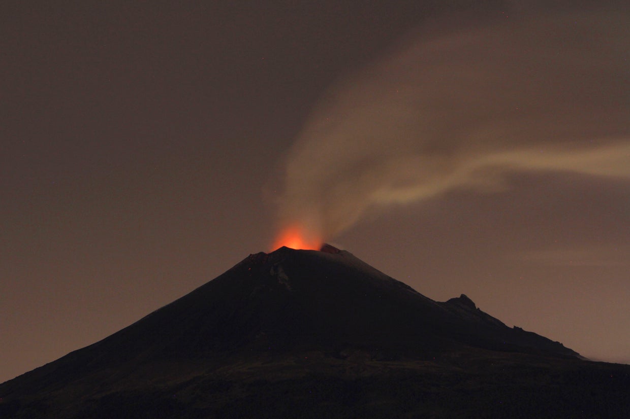 Mexican volcano erupts