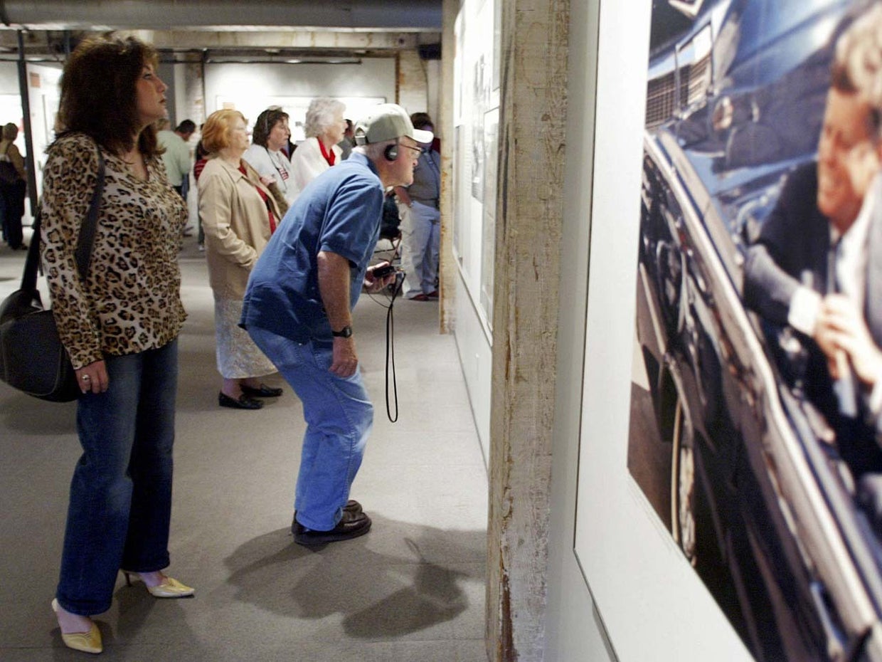 The life and death of Lee Harvey Oswald - CBS News