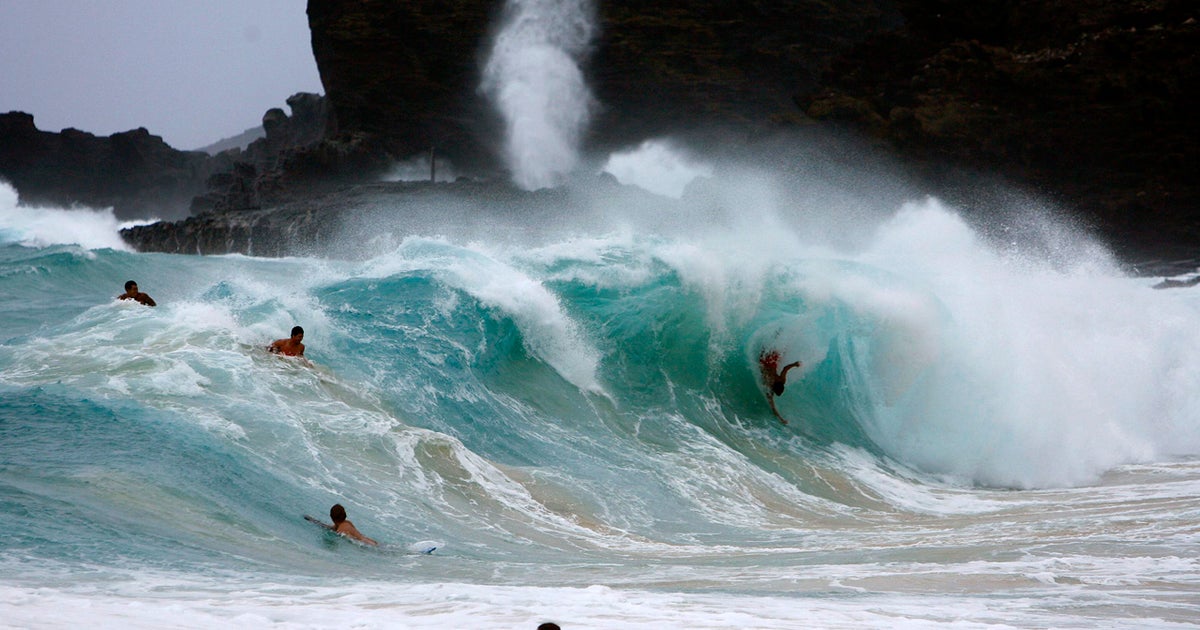 One-two punch of storms pass by Hawaii - CBS News
