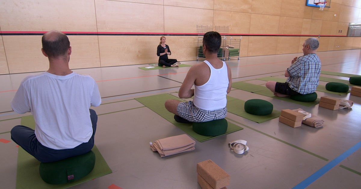 Yoga in prison? Germany's "5-star slammer" - CBS News