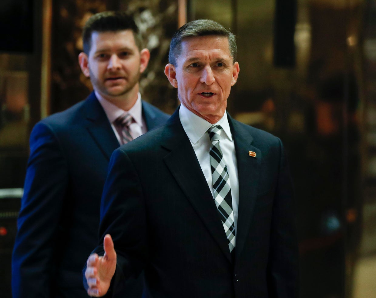 Michael Flynn's son resigns from Trump transition team - CBS News