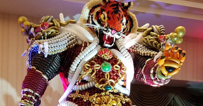 Balloon art: A POP! culture competition - CBS News