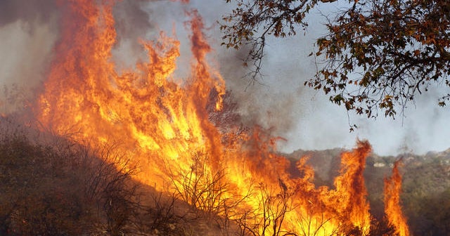 California wildfires driven by weather and climate conditions - CBS News