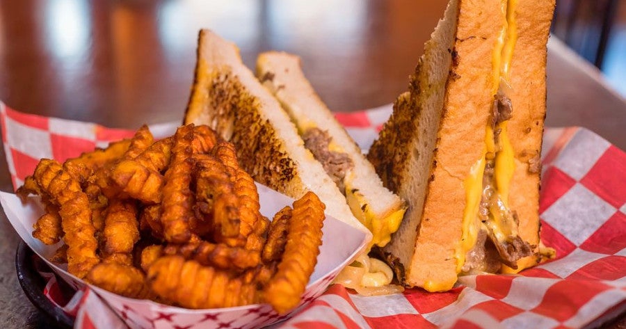 The 5 Best Pubs In Chicago - CBS Chicago