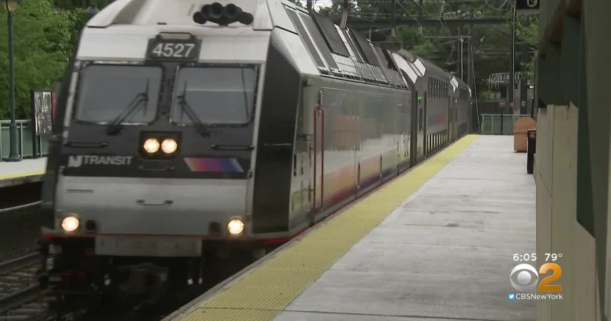 NJ TRANSIT Buying Additional Multi-Level Train Cars For Portal North ...