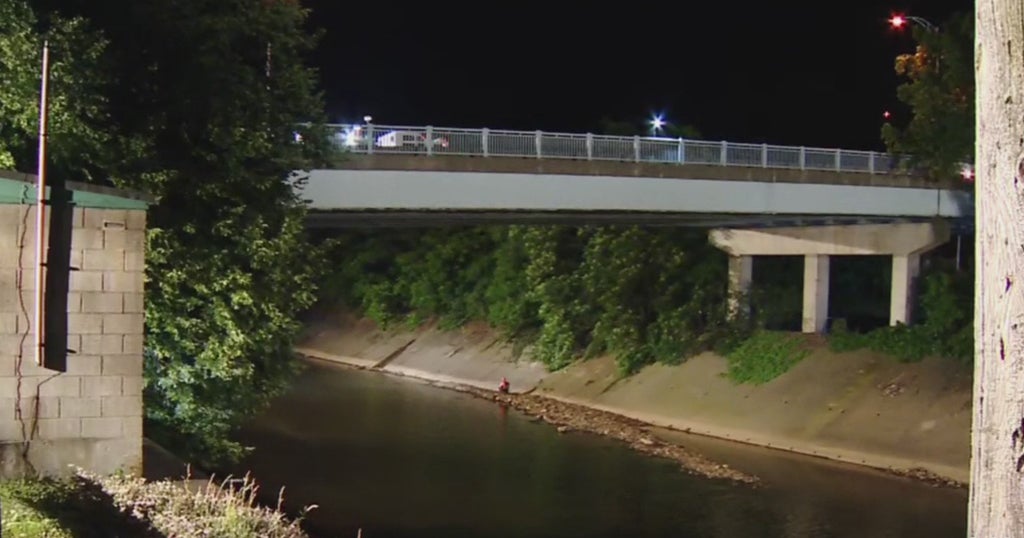 Man Facing Several Charges After Police Chase Ends In Crash - CBS ...