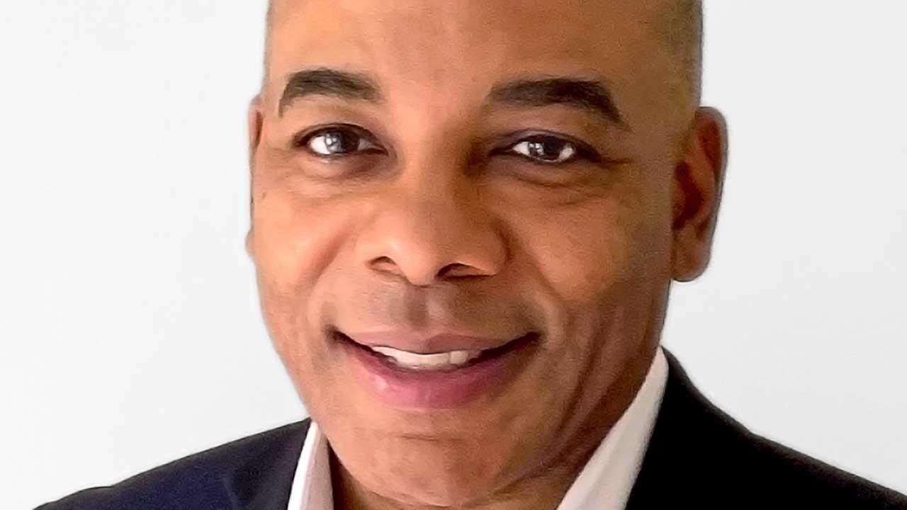 CBS News Team - Anchor & Correspondent Bios - CBS News