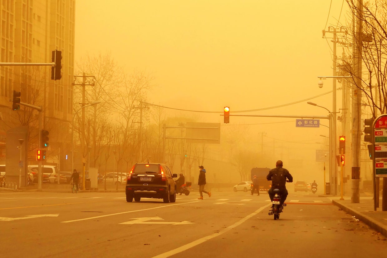 Biggest sandstorm in a decade turns Beijing skies yellow: "Like the end ...