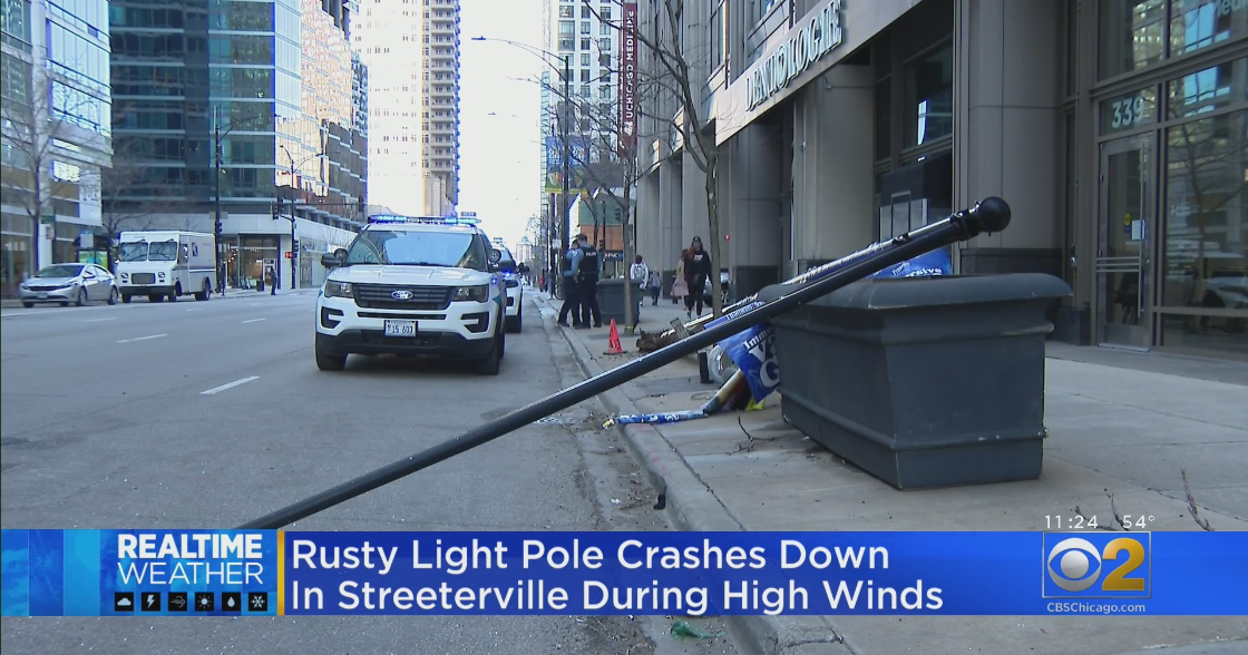 Light Pole Comes Down On Grand Avenue In Streeterville - CBS Chicago