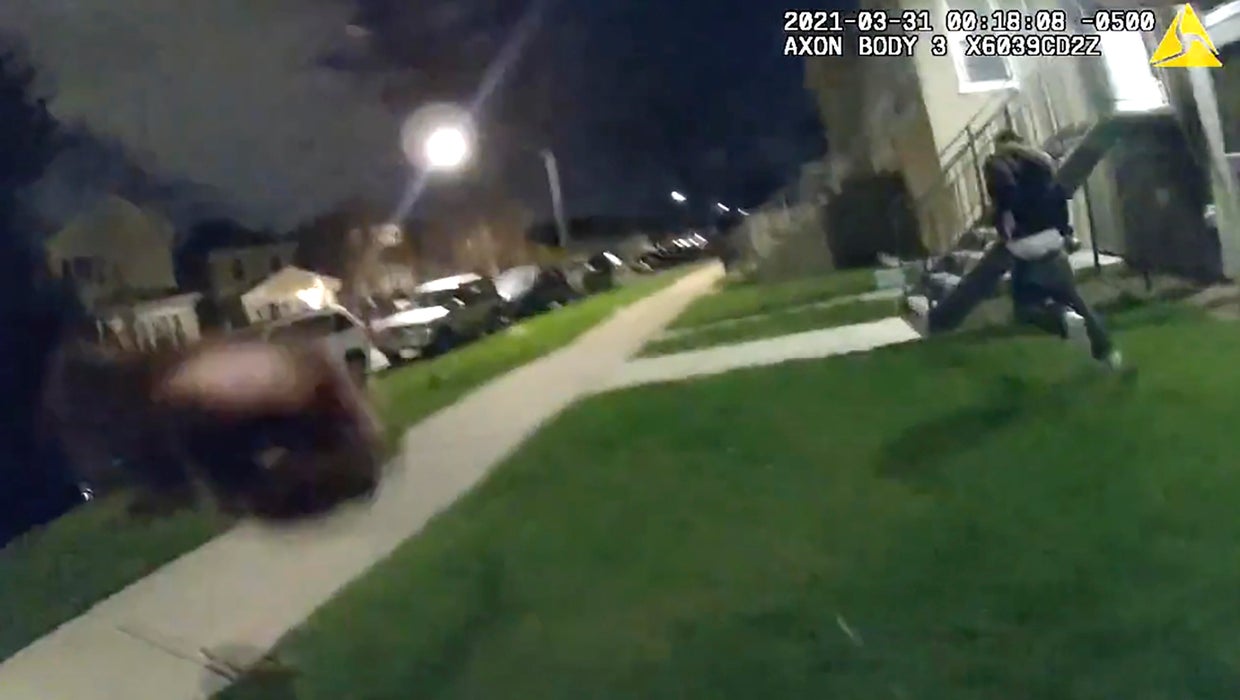 Videos show police fatally shooting Anthony Alvarez in Chicago - CBS News