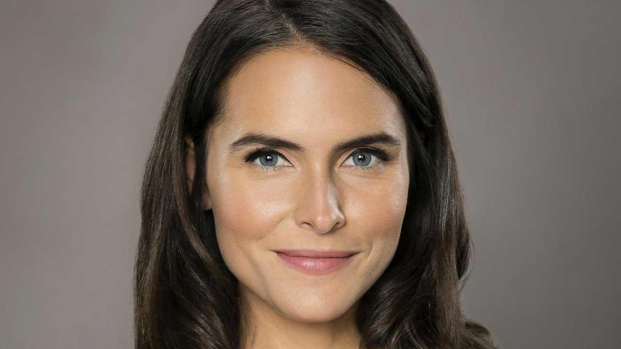 CBS News Team - Anchor & Correspondent Bios - CBS News