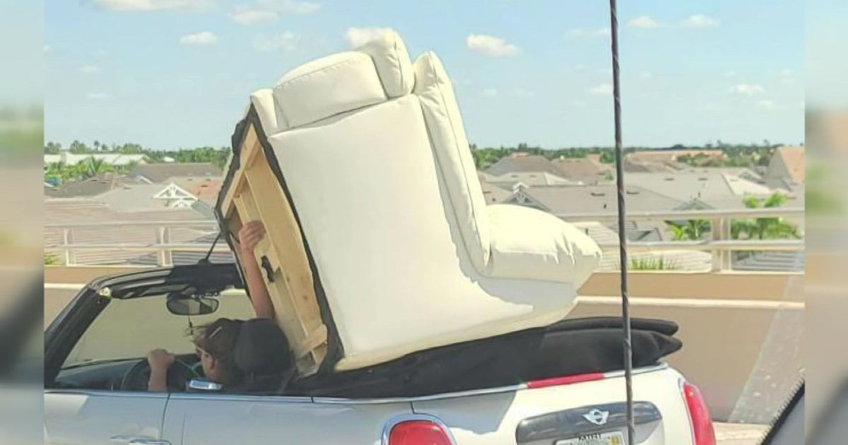 SEE IT: Woman Hauls Couch On Convertible MINI Cooper, Holds It Up With ...