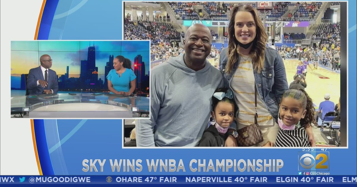 CBS 2's Ryan Baker Celebrates Chicago Sky Win With His Family At ...