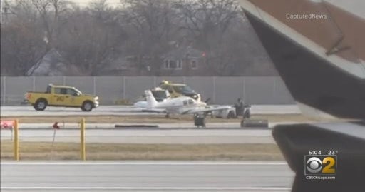 Plane Slides Off Runway At Midway - CBS Chicago