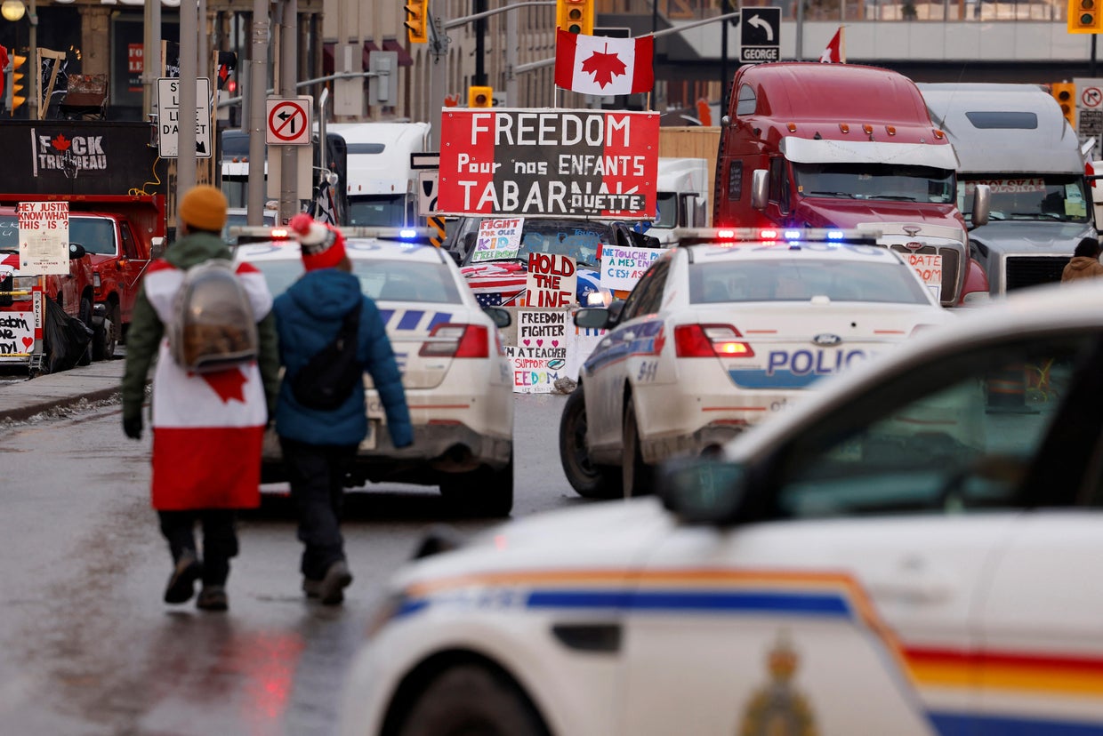 Trucker protests are threatening U.S.-Canada border trade - CBS News