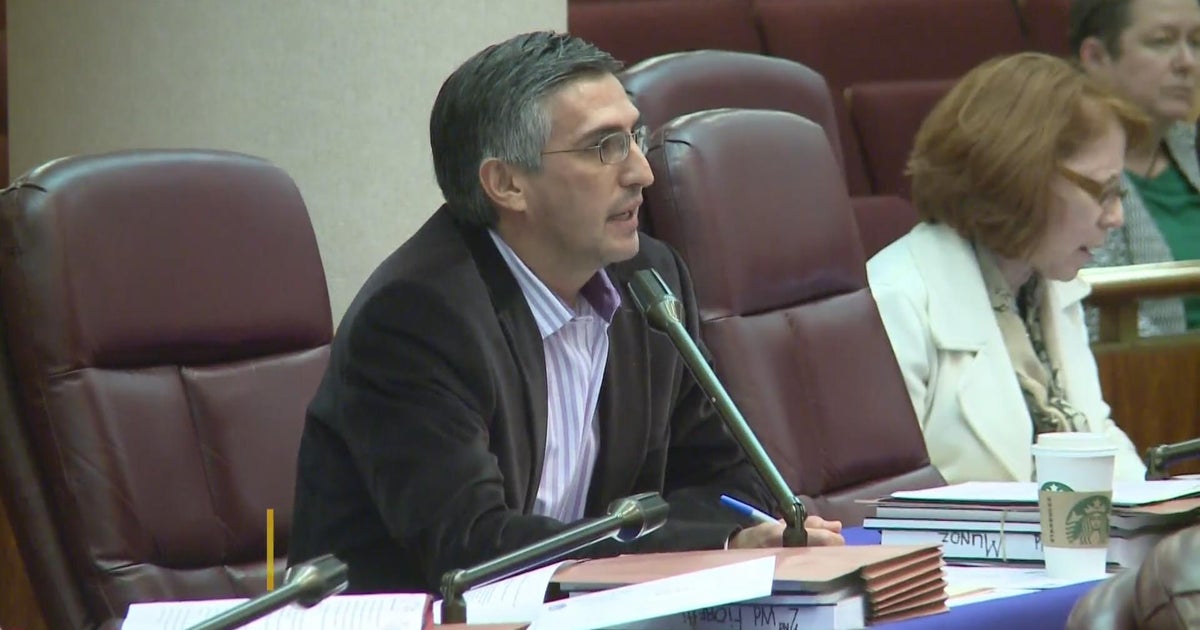 Former Ald. Ricardo Munoz Sentenced to 13 months in prison; using ...