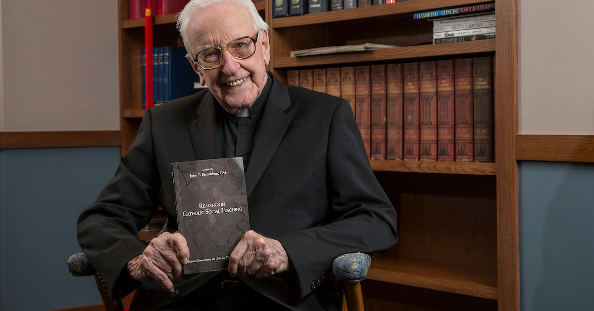 Former DePaul University President Rev. John T. Richardson dies at 98 ...